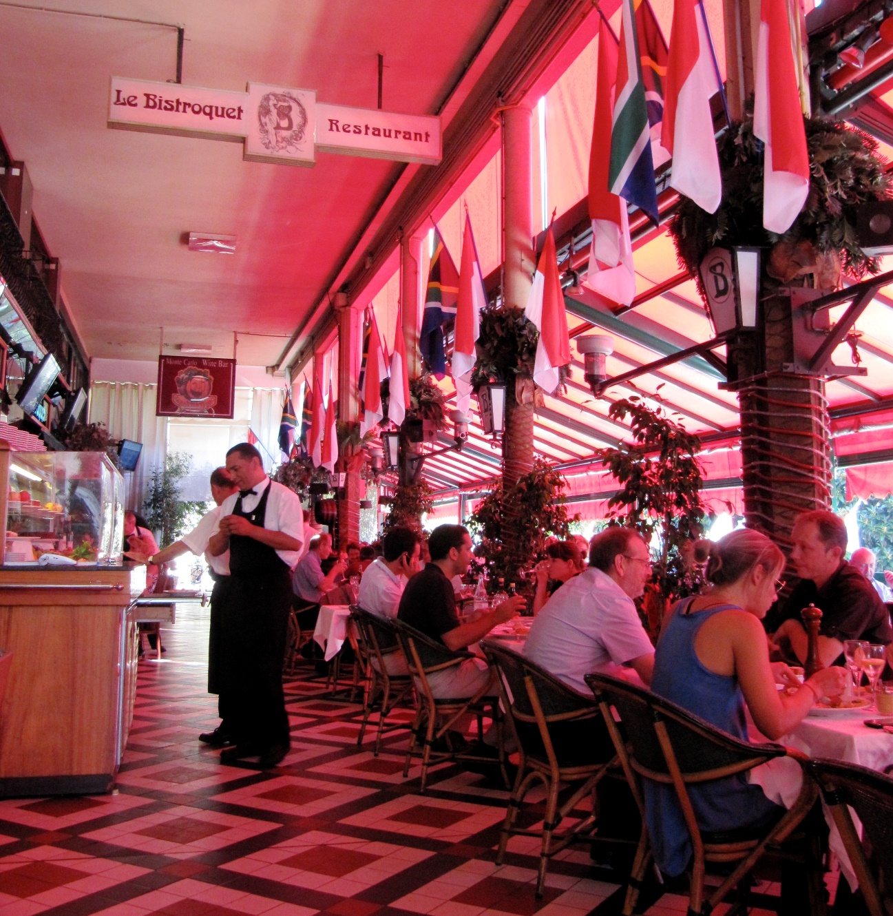 Monaco at emaze Presentation