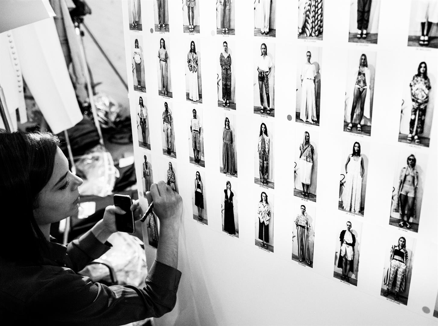 FASHION WEEK at emaze Presentation