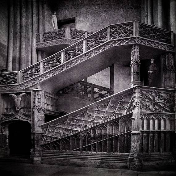 Fall of the House of Usher on emaze