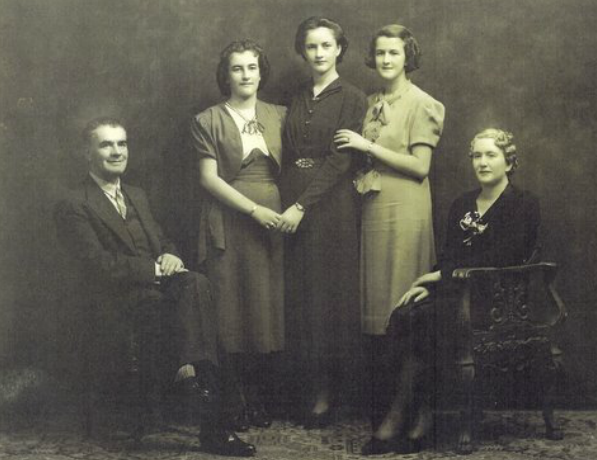 Bertha Adler at emaze Presentation