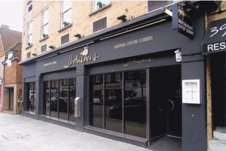 Location Reece at emaze Presentation