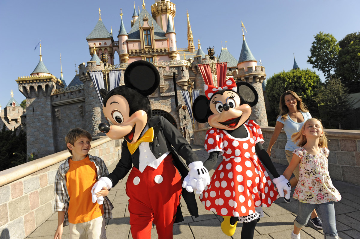 Disney at emaze Presentation