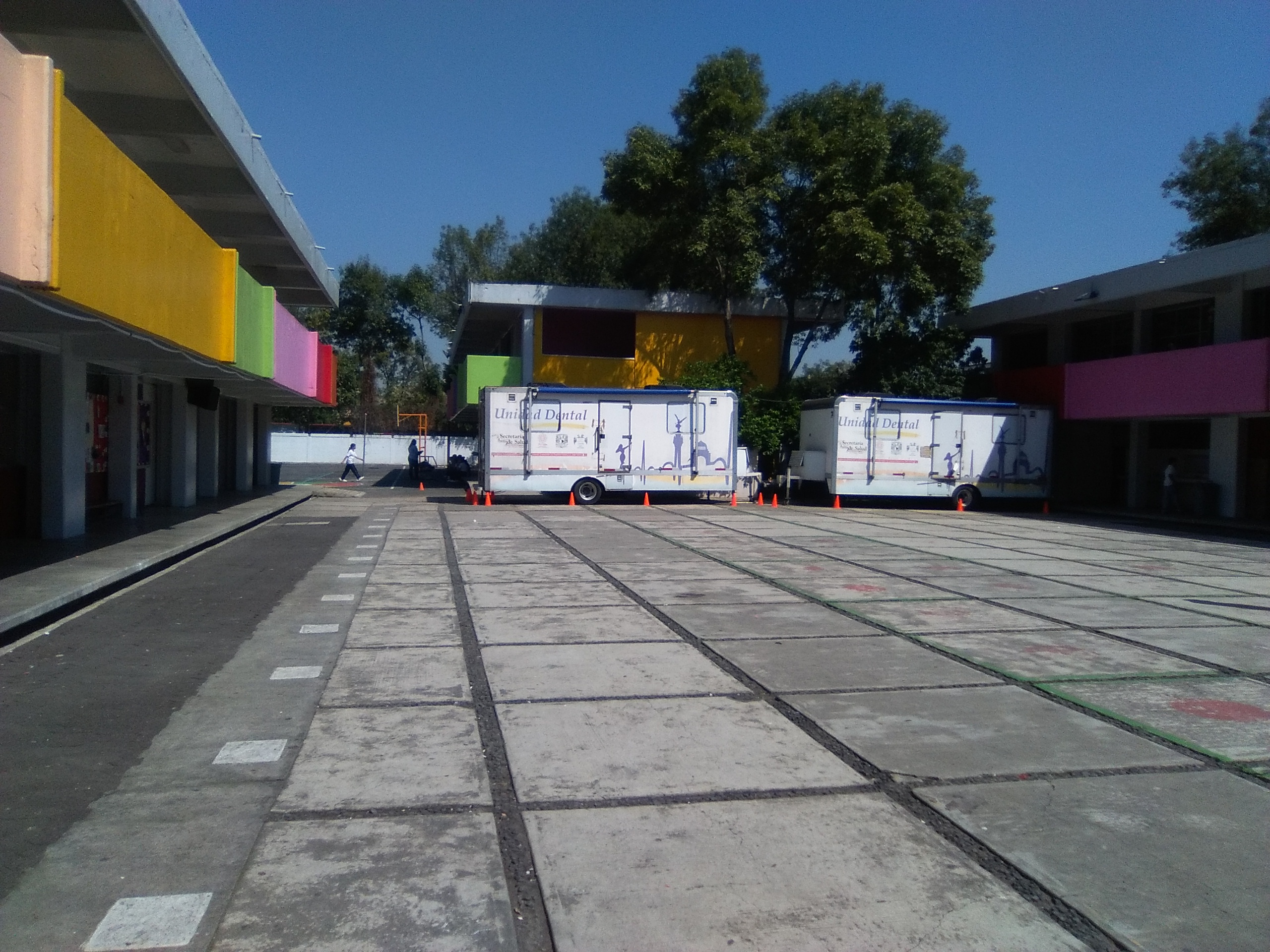 Así es mi escuela at emaze Presentation