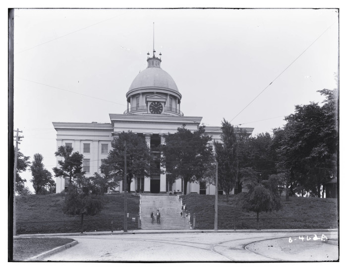 THE MAYCOMB TRIBUNE at emaze Presentation