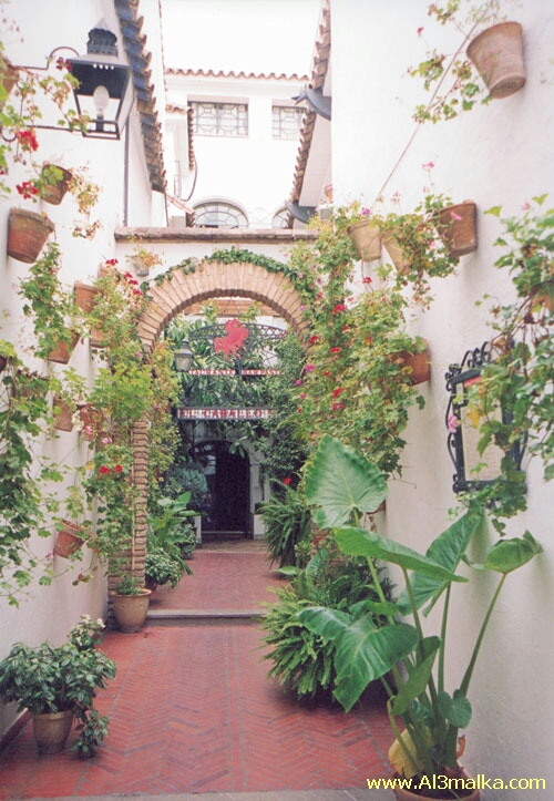 Traditional homes in Al-Andalus at emaze Presentation