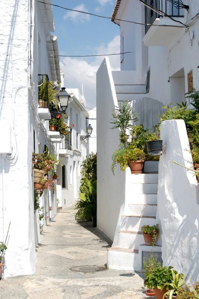 Traditional homes in Al-Andalus on emaze