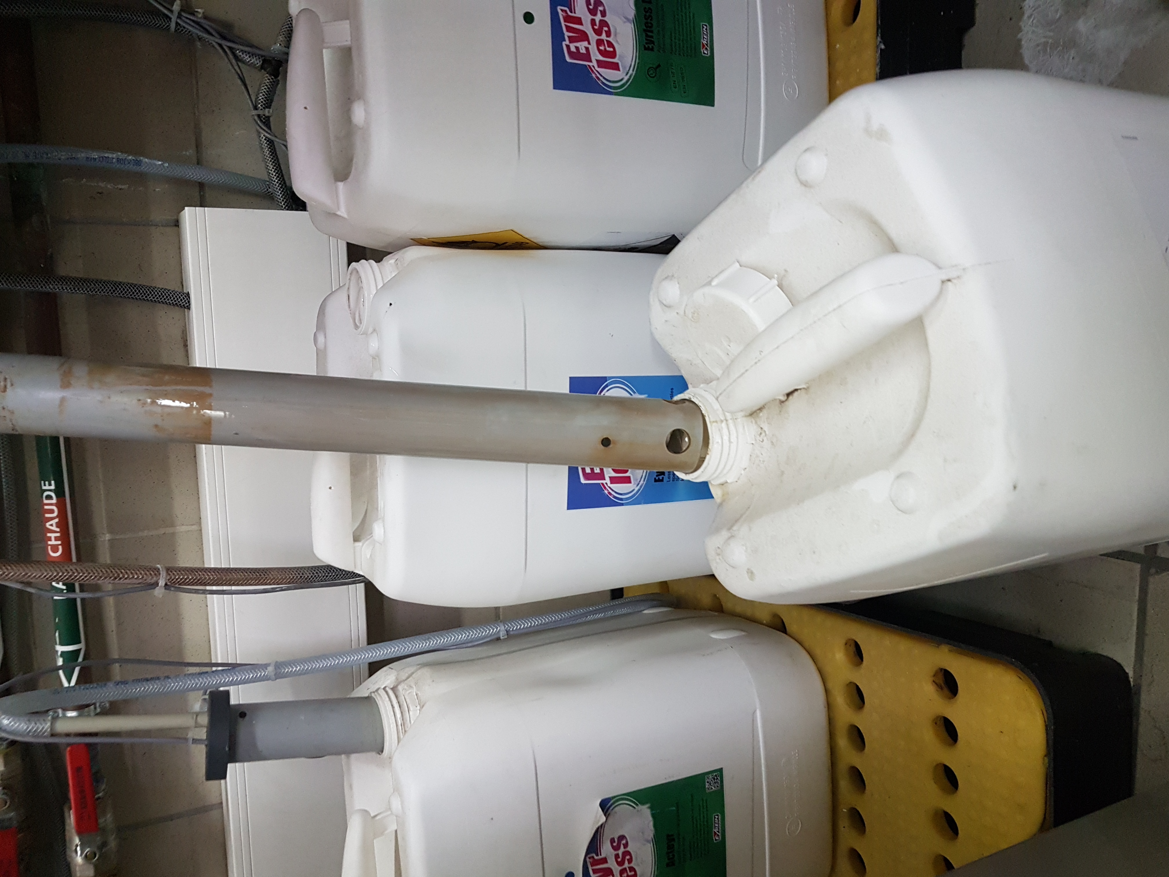 Changement de bidons on emaze