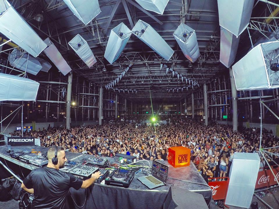 TECHNO at emaze Presentation