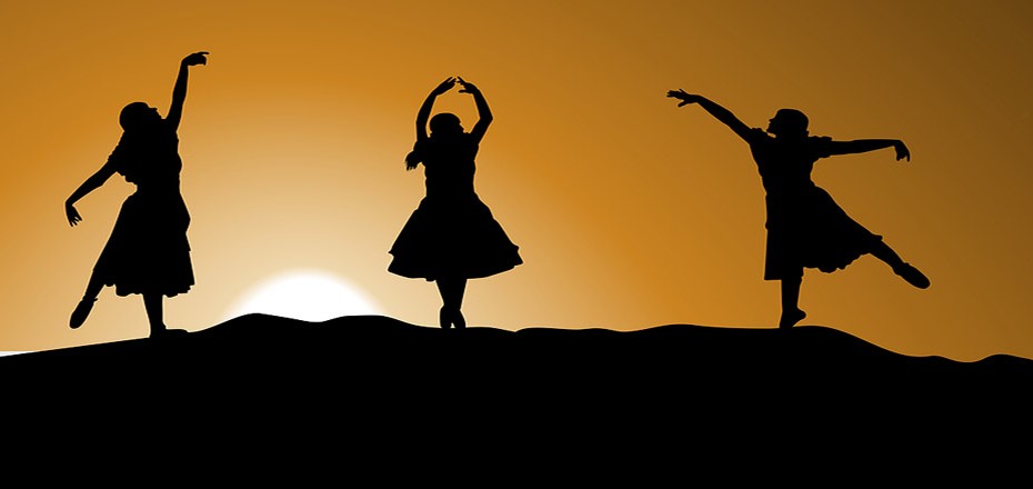 Praise Dancing at emaze Presentation