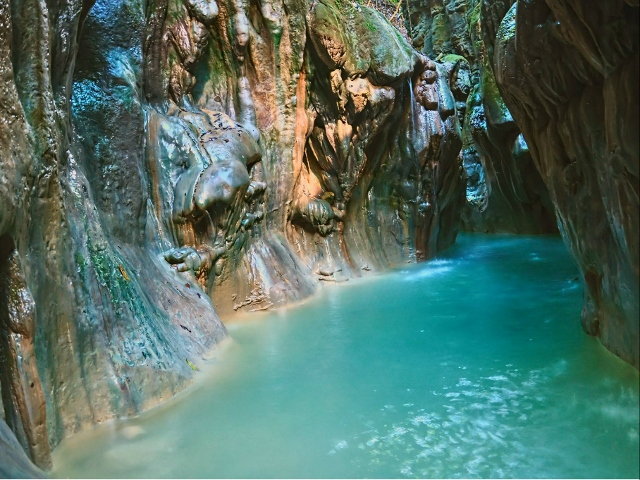 Presentacion de lugar emocionante por Clarely Torres - Los 27 Charcos ...