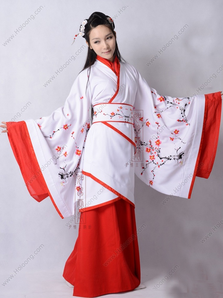 tRADITIONAL COSTUMES on emaze