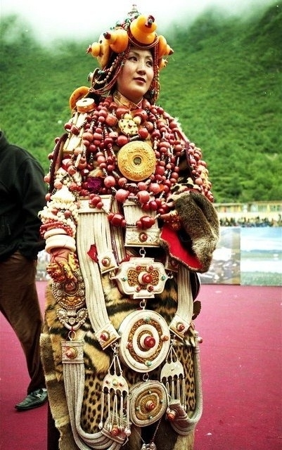 tRADITIONAL COSTUMES on emaze