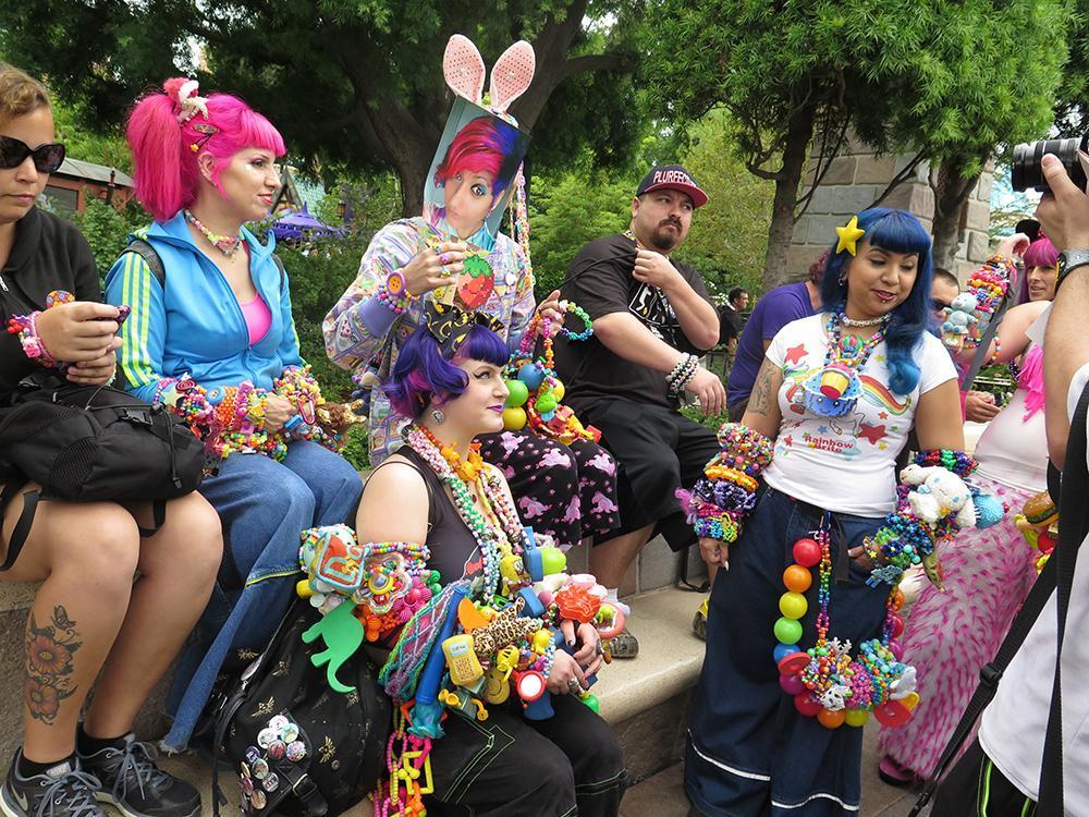 Los Candy at emaze Presentation