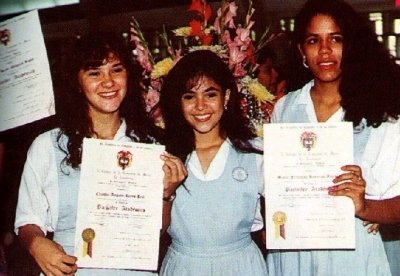 shakira at emaze Presentation