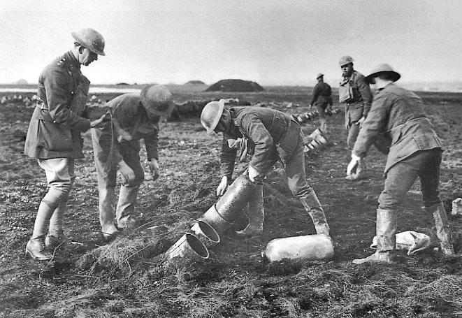 Chemical Warfare WWI at emaze Presentation