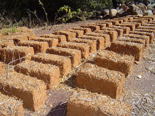 STRAWBRICK at emaze Presentation