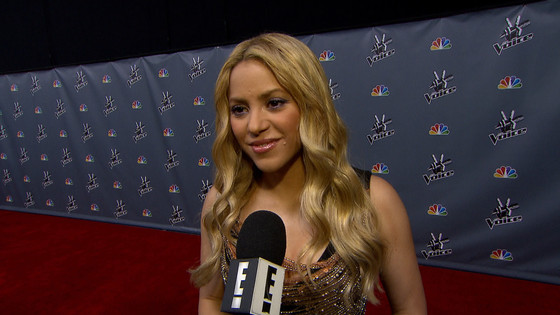 Shakira at emaze Presentation