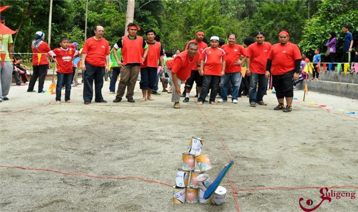 BALING TIN at emaze Presentation