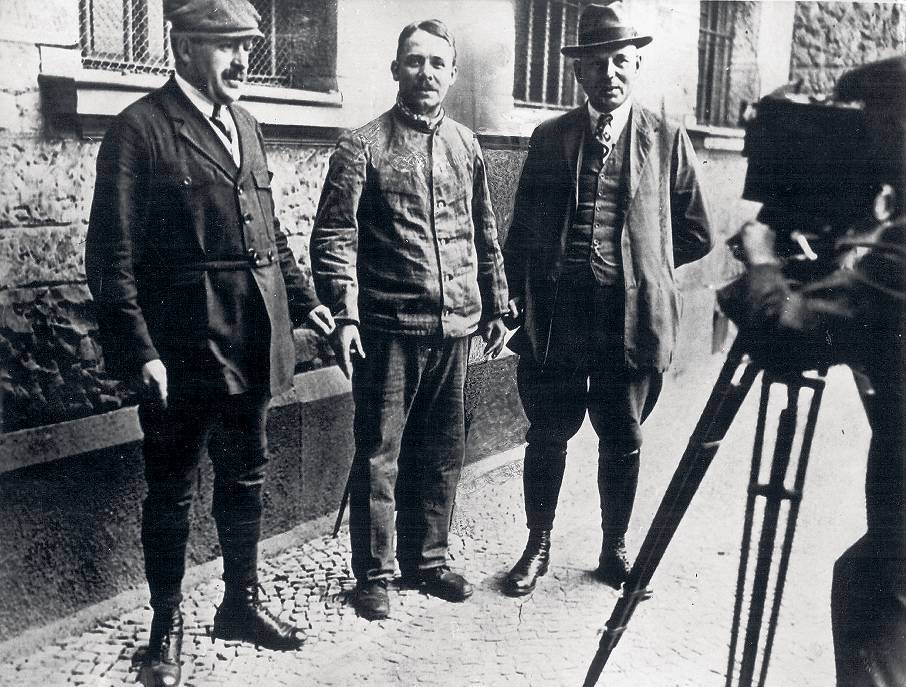 Fritz Haarmann on emaze