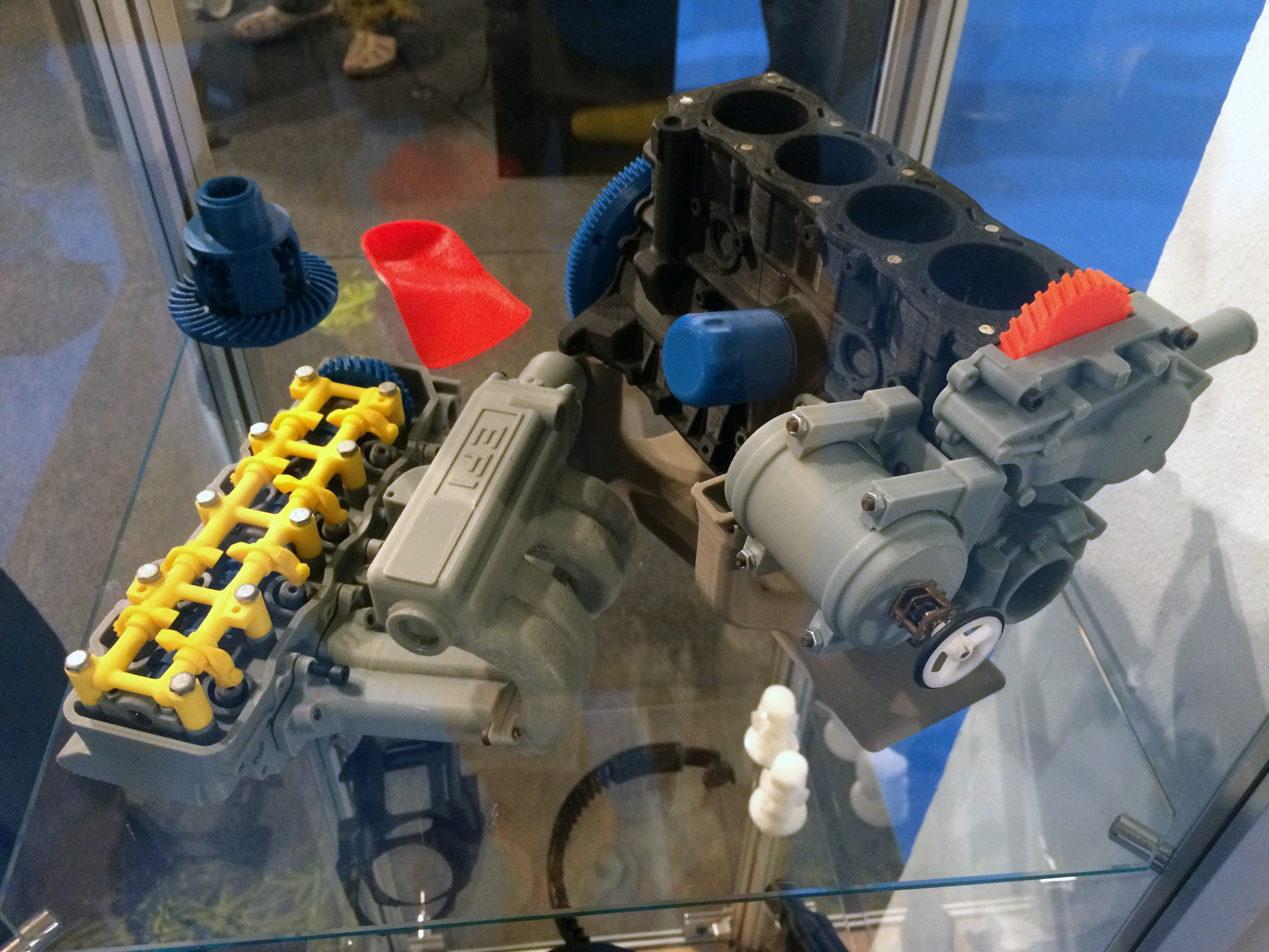 EL MOTOR. Pasado, on emaze