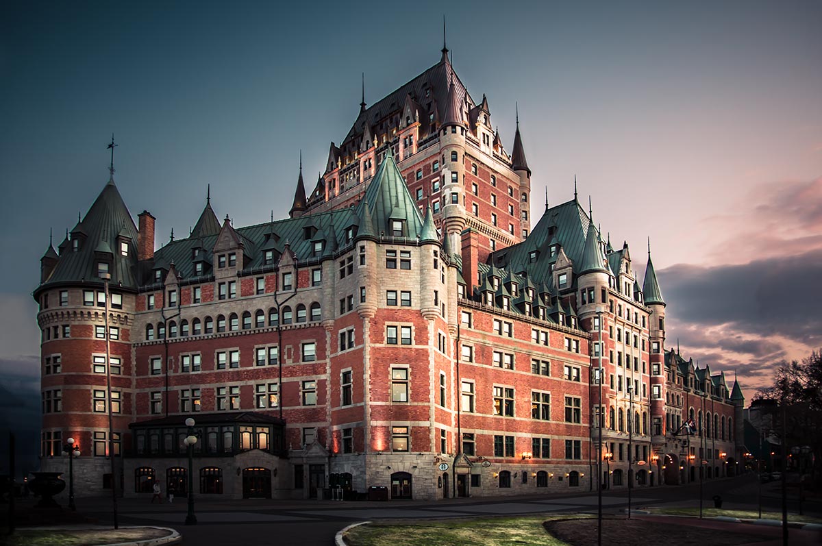 Québec at emaze Presentation