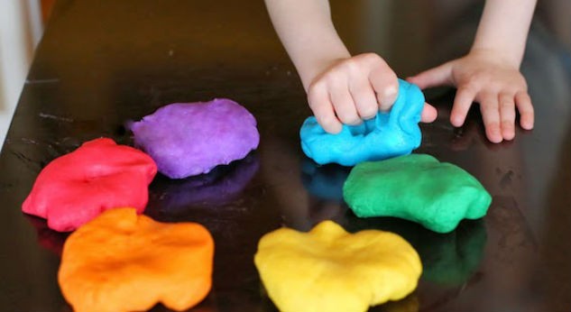 Como se sintetizan los materiales elasticos on emaze