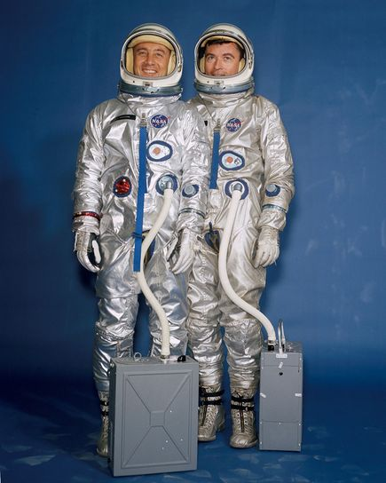How space suits work at emaze Presentation