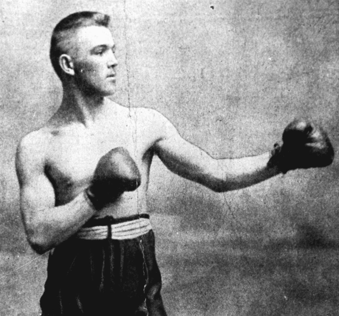 Boxing at emaze Presentation