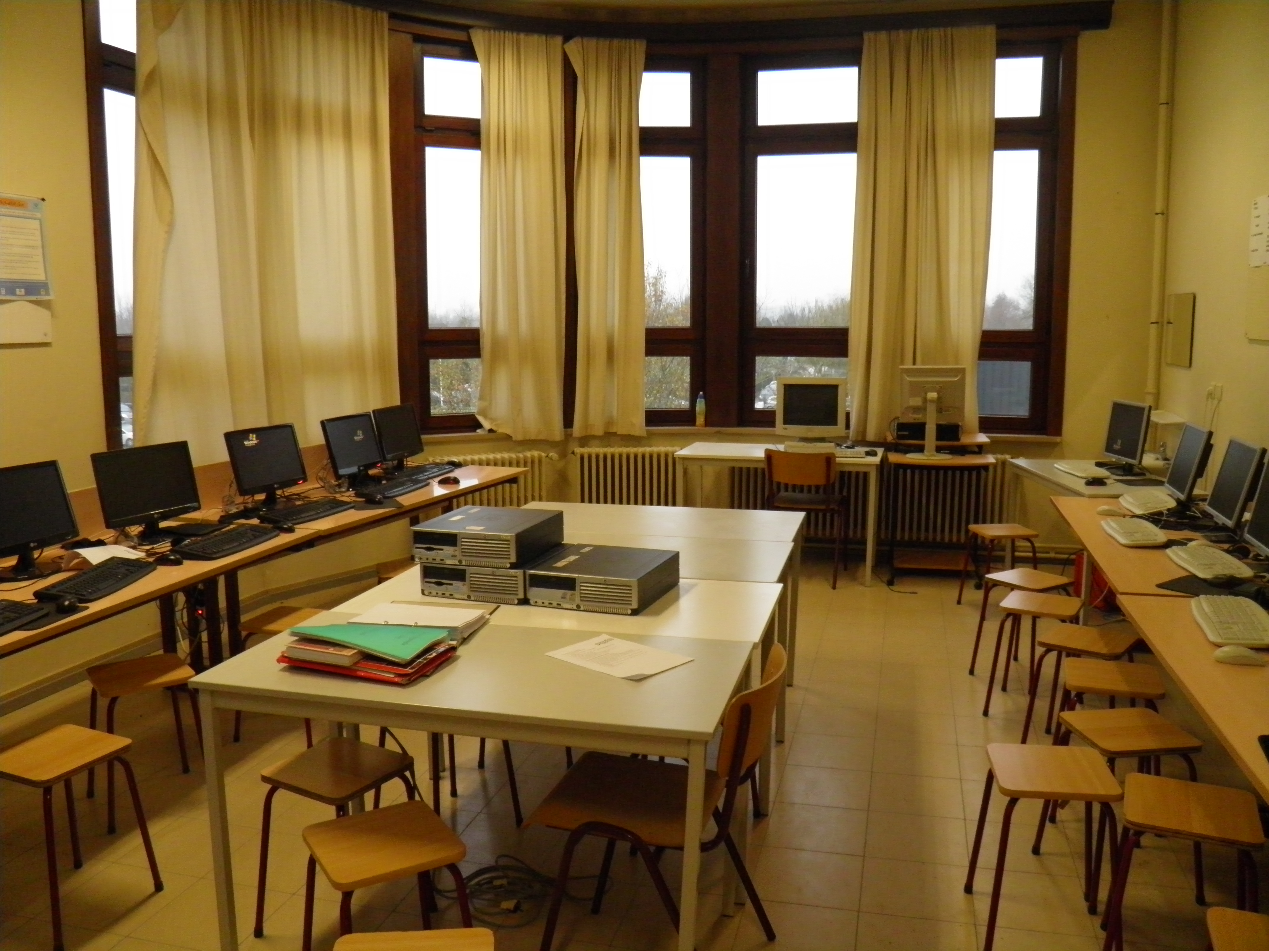 ict integratie at emaze Presentation