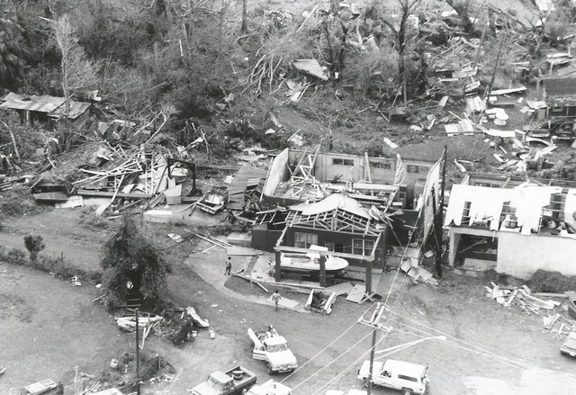 HURRICANE INIKI on emaze