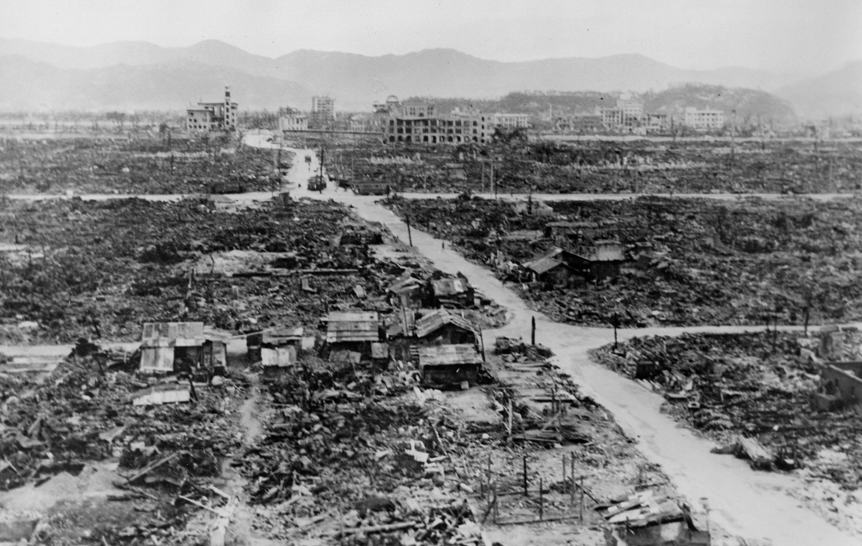 WHY WERE THE ATOMIC BOMBS DROPPED ON HIROSHIMA AND on emaze