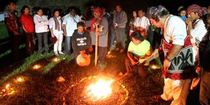 Los pipiles on emaze