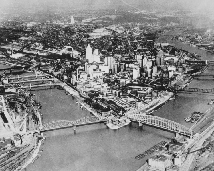 Chipitts at emaze Presentation