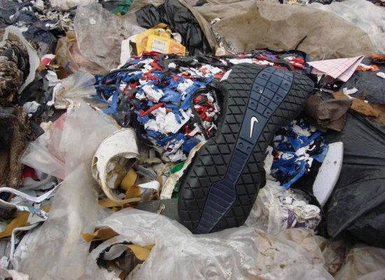 Global business on emaze