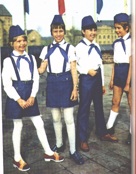 Die Jugend in der DDR at emaze Presentation