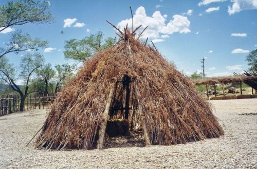 THE APACHEThe at emaze Presentation