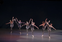 Choreographic structures at emaze Presentation