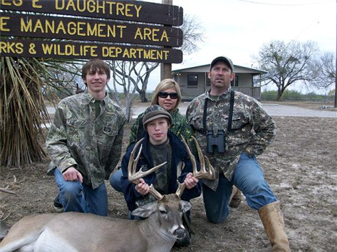 Limitless at emaze Presentation