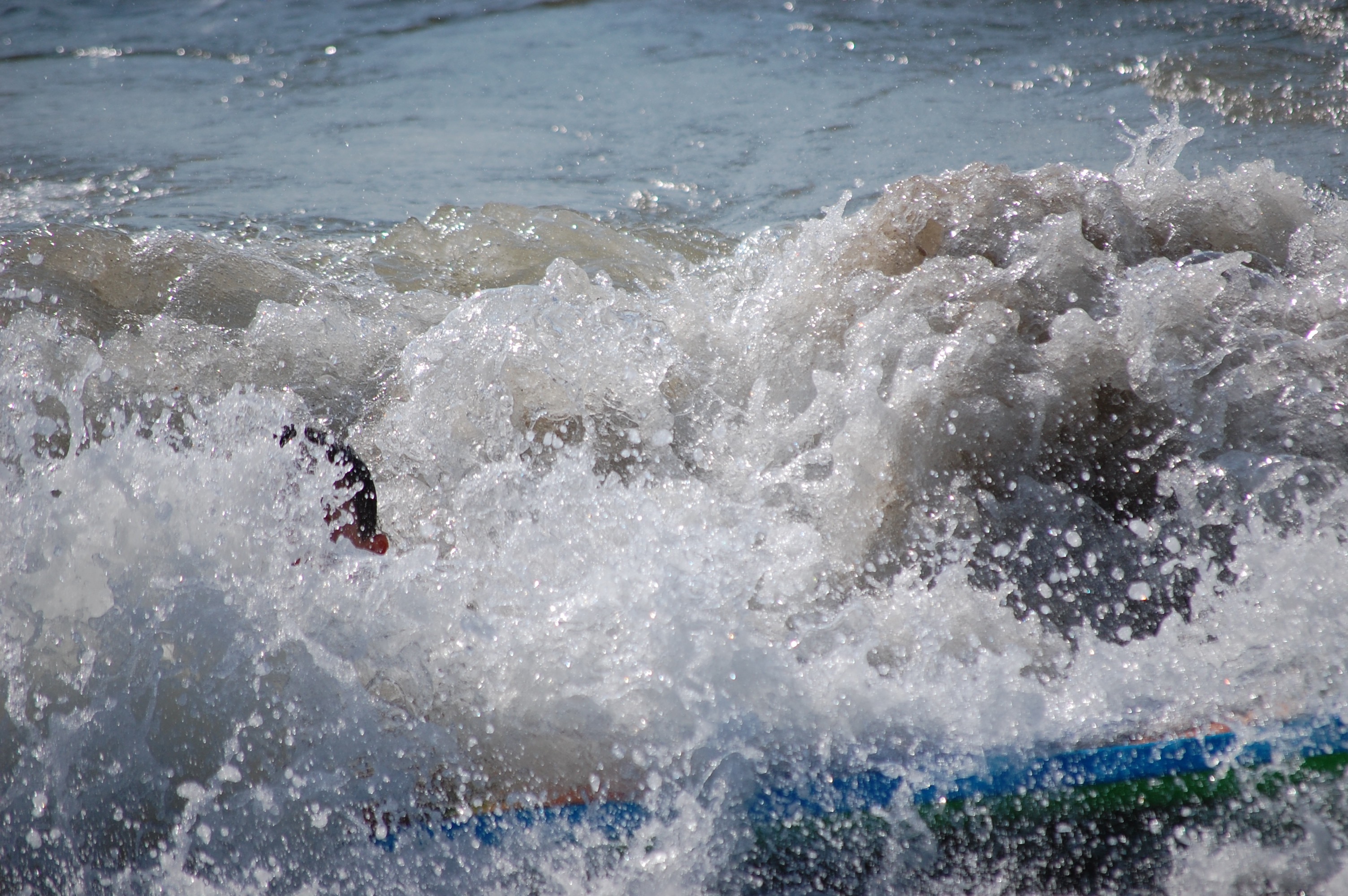 Wave at emaze Presentation