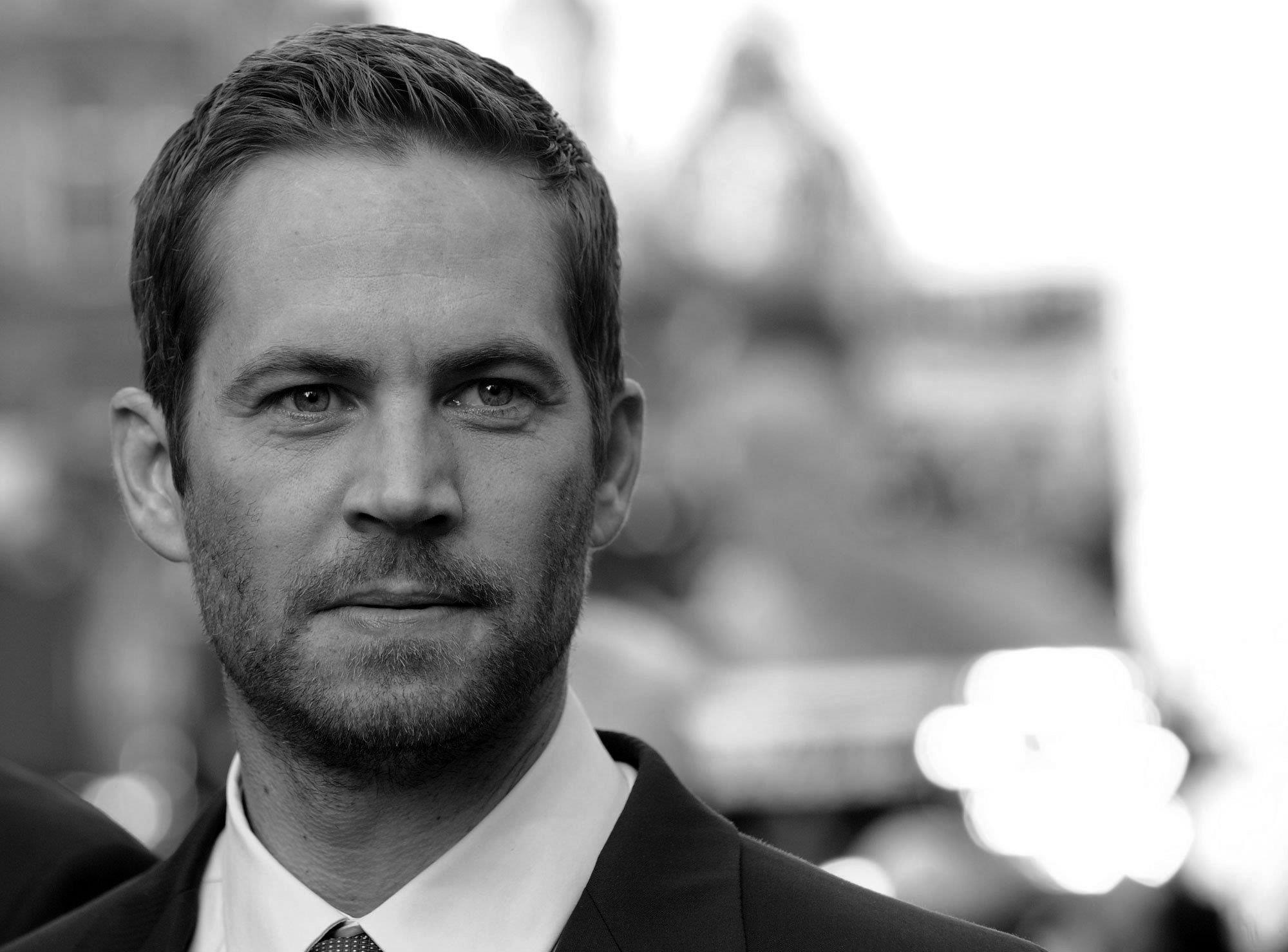 Paul Walker at emaze Presentation
