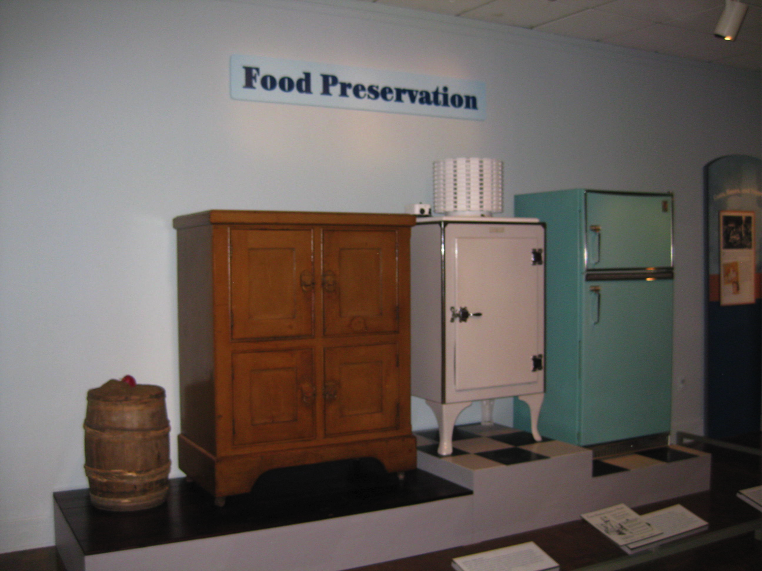 1920 Technology on emaze