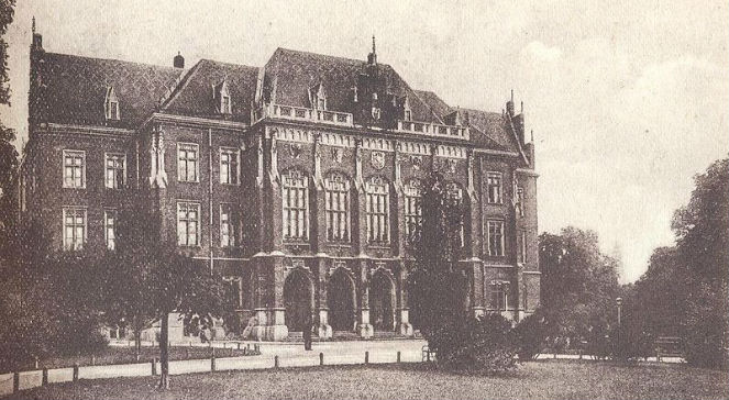 Timeline of Poland at emaze Presentation