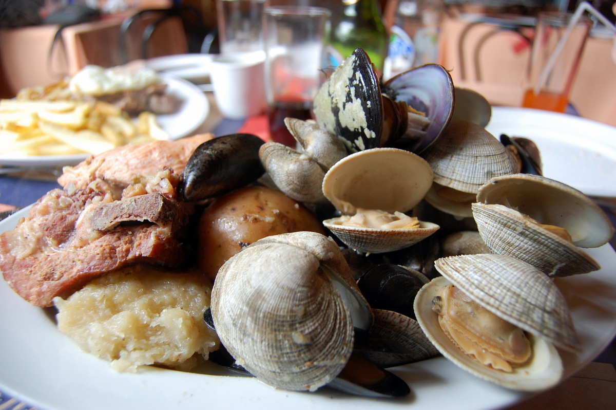 Curanto at emaze Presentation