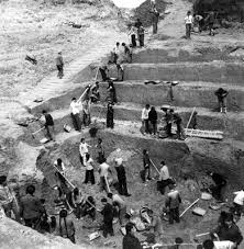 NARRABEEN MAN AND LADY DAI on emaze