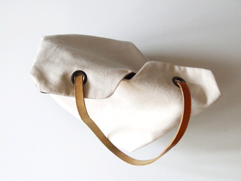 Minimalism in design and why its taking over. at emaze Presentation