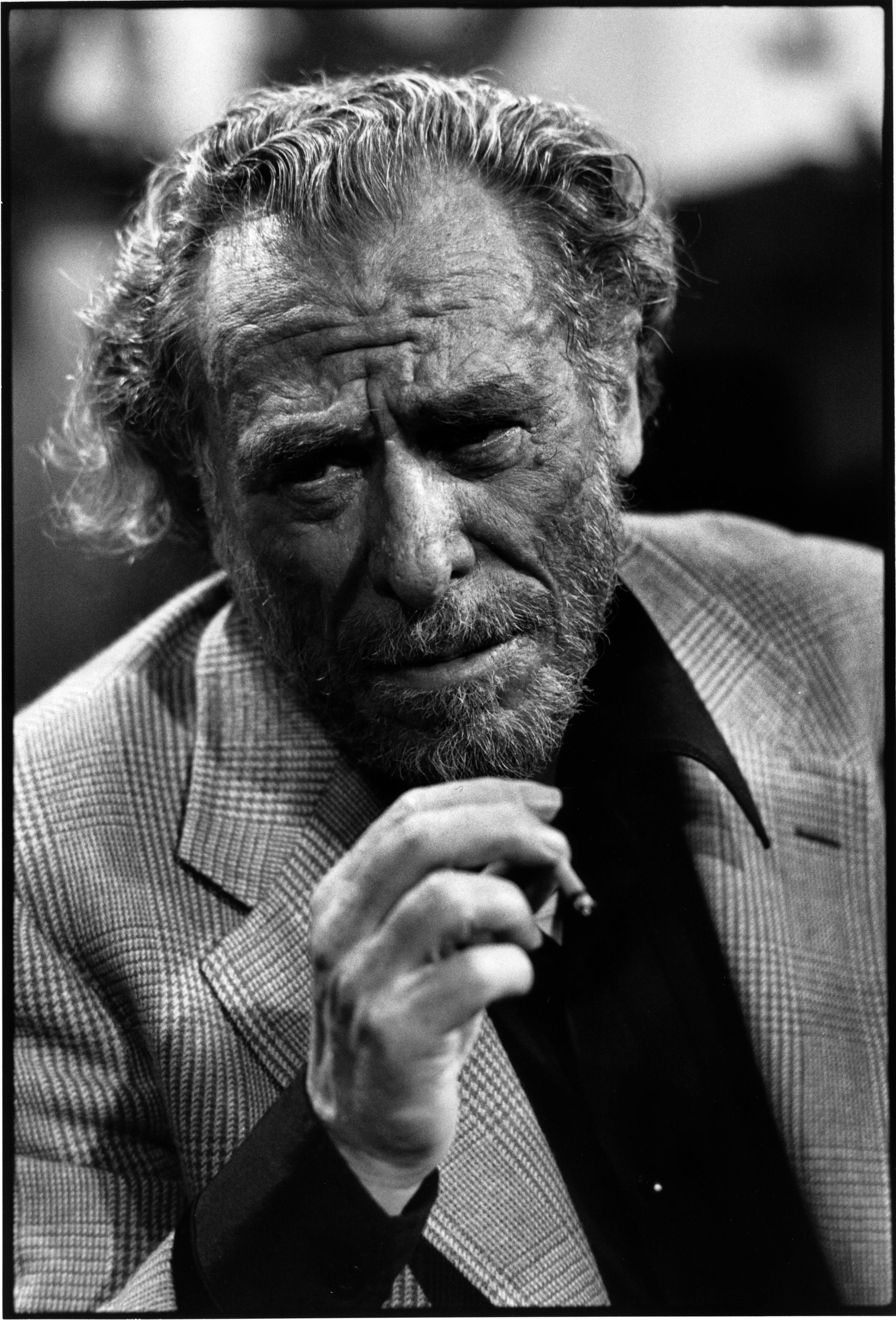 BIOGRAFIA CHARLES BUKOWSKI at emaze Presentation
