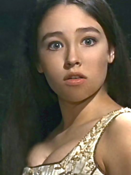 Romeo and Juliet at emaze Presentation