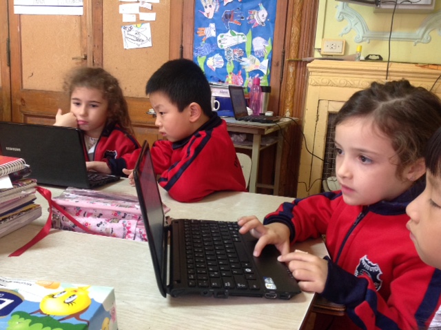 Paint at emaze Presentation