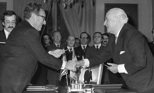 Tratados Internacionales at emaze Presentation