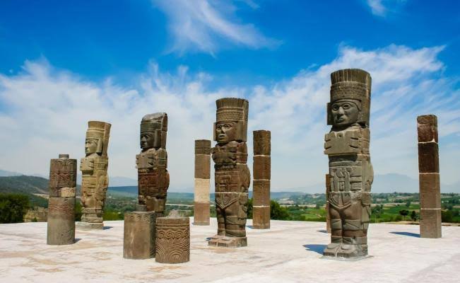 Toltecas at emaze Presentation